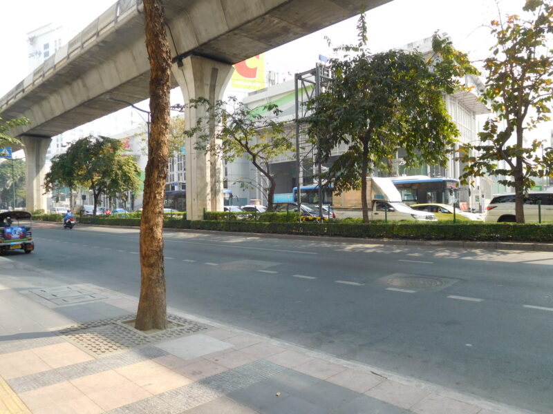 BLU395 | ひとりBangkok